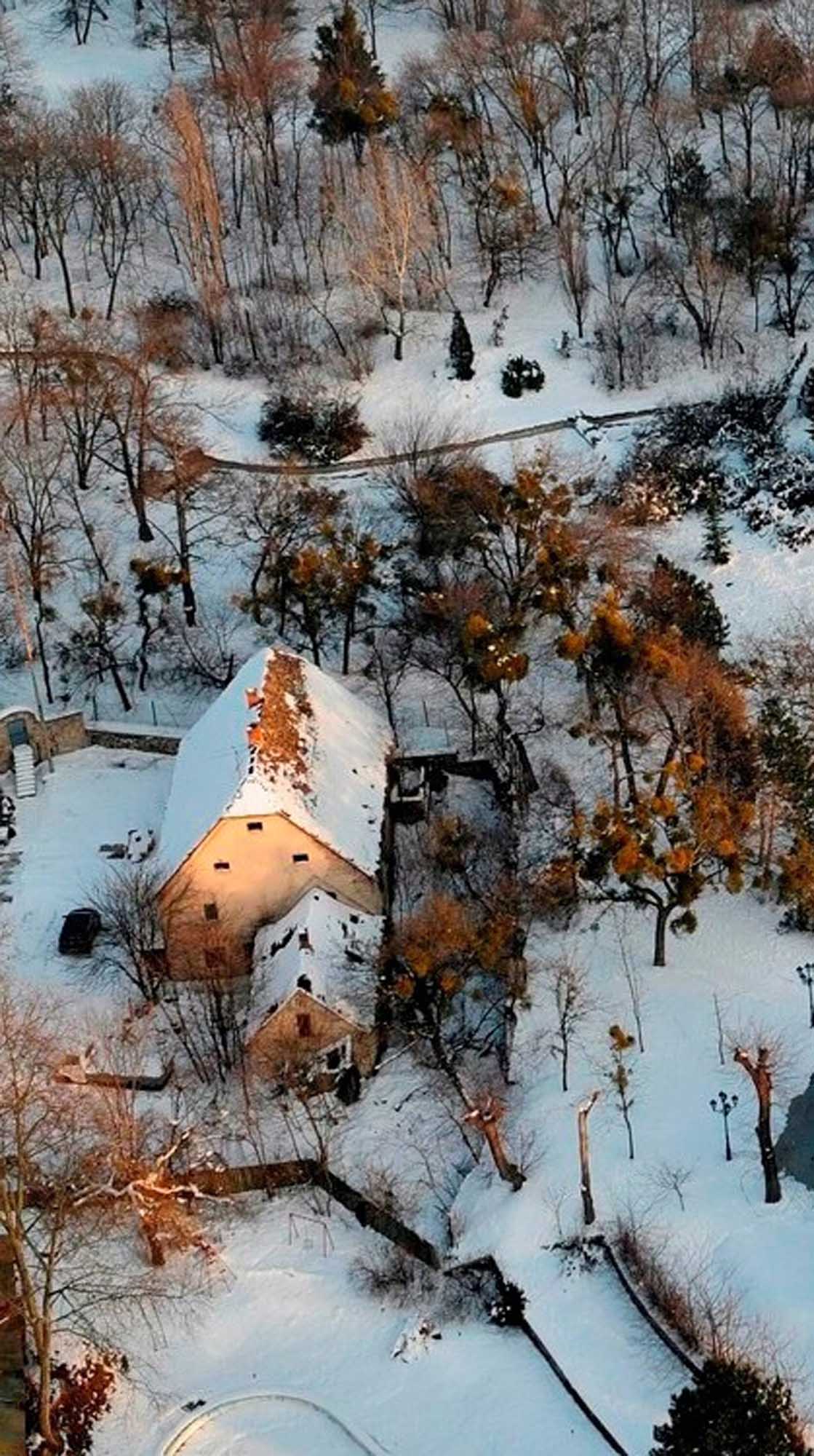 Tata - Angolkert - XYZ DESIGN LABOR